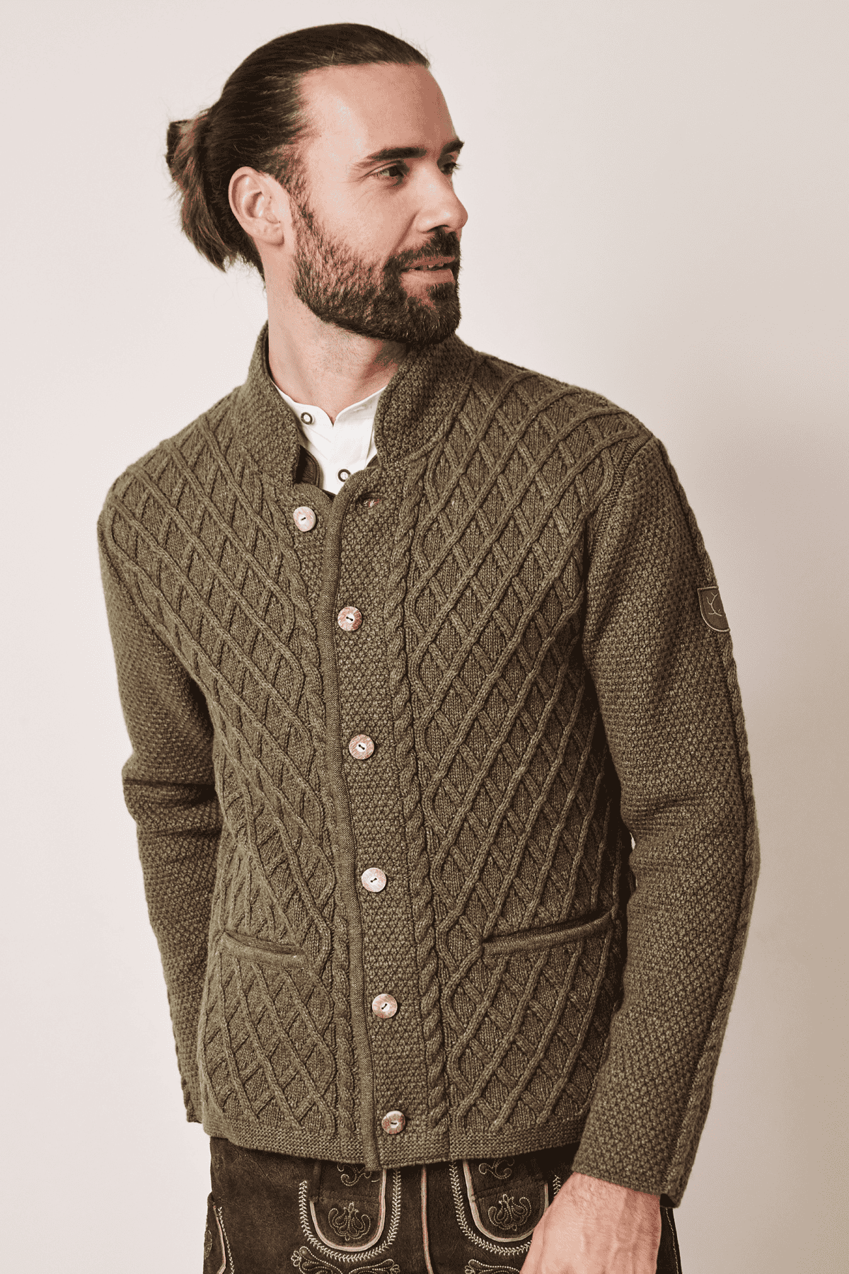 Trachten jas Jonathan in olijf in de Krüger Dirndl Online Shop